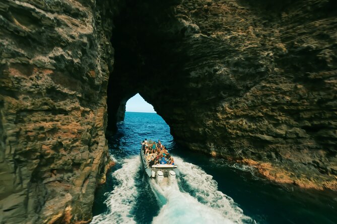 N Pali Coast Zodiac Raft Expedition and Snorkeling on Kauai - An Honest Look at the N Pali Coast Zodiac Raft Expedition and Snorkeling