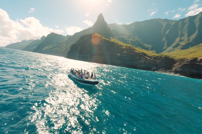N Pali Coast Zodiac Raft Expedition and Snorkeling on Kauai - Who Should Book This Tour?