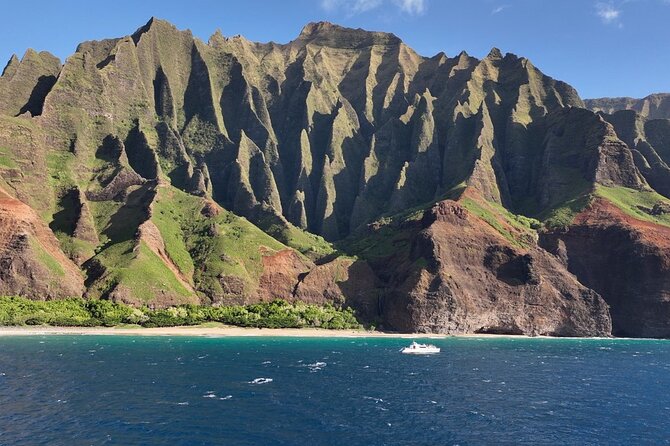Na Pali Sunset & Sightsee Boat Tour - Who Should Consider This Tour?