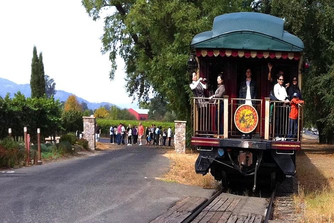 Napa Valley Wine Train Tour Glamorous Dining Experience - Who Should Consider This Tour?
