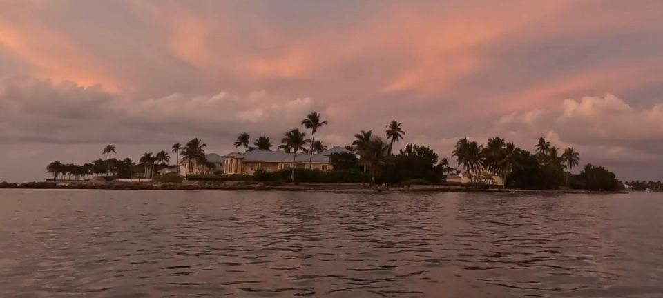 Naples: Sunset Boat Tour with Snacks and Drinks - Key Points