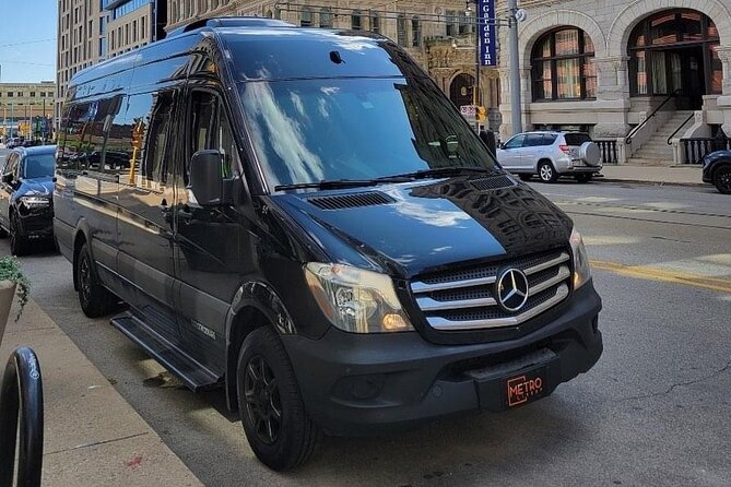 Nashville Airport Private Transportation for 6-13 Passengers - Why This Service Offers Good Value