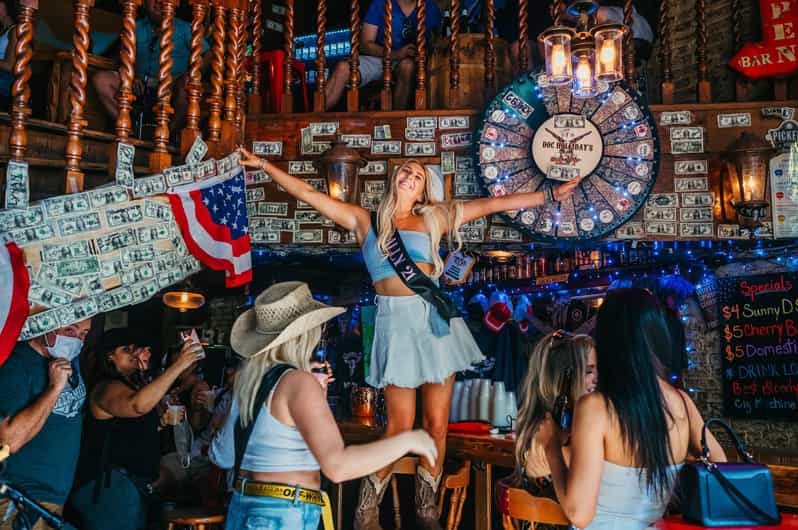 Nashville Bar Crawl: Guided Pub Crawl with Drinks Discounts - Key Points