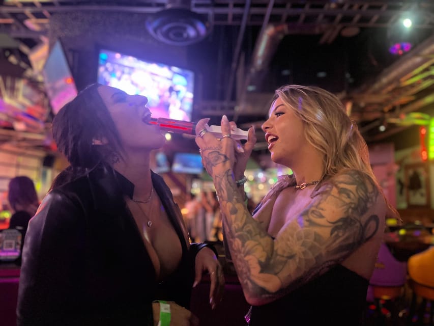 Nashville Bar Crawl: Guided Pub Crawl with Drinks Discounts - Authenticity and Value
