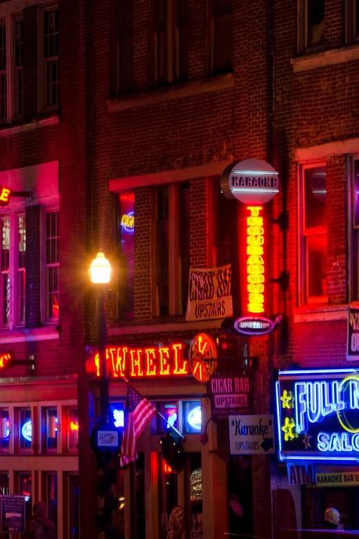 Nashville: Music History and Moonshine Pub Crawl - What Is This Tour Really About?