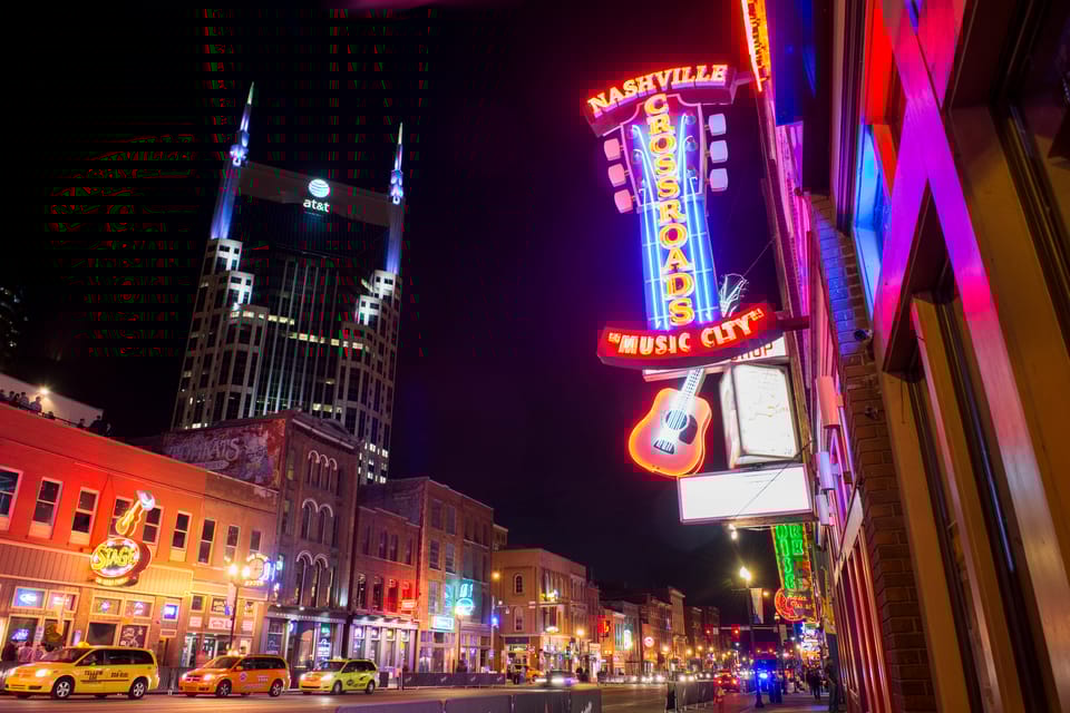 Nashville: Music History and Moonshine Pub Crawl - The Reality: What Recent Reviews Reveal