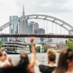 Nashville: Pontoon Party Cruise with a Captain - Who Will Love This Tour?