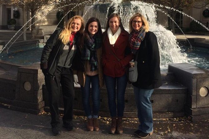 Nashville's "Famous Footsteps" Guided Walking Tour - FAQs