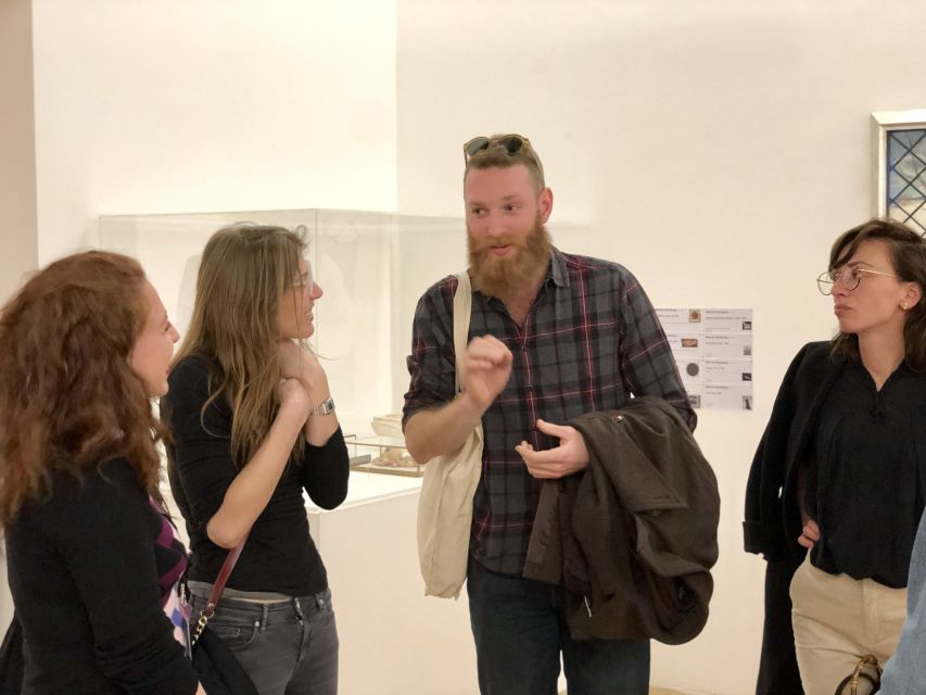 National Museum of American History: Guided Tour - A Closer Look at the Guided Tour Experience