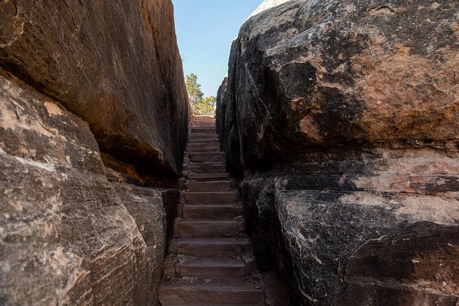 NEW! Canyonlands Needles Chesler Park Hiking Discovery Tour - The Real Value of the Tour