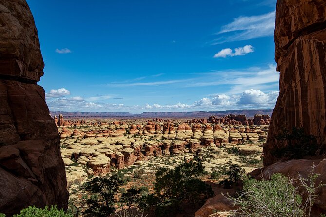 NEW! Canyonlands Needles Chesler Park Hiking Discovery Tour - The Sum Up