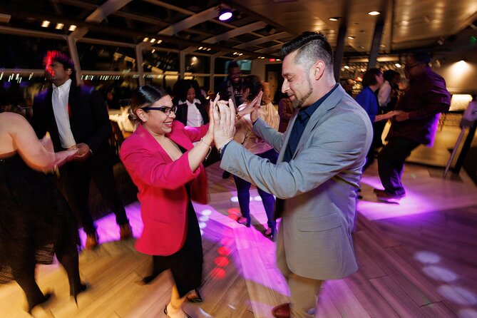 New Jersey New Year's Eve Buffet Dinner Cruise - Who Is This Cruise Best For?