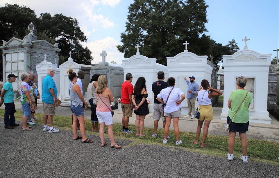 New Orleans: 2-Hour 15-Minute City and Cemetery Tour by Bus - An In-Depth Look at the Tour Experience