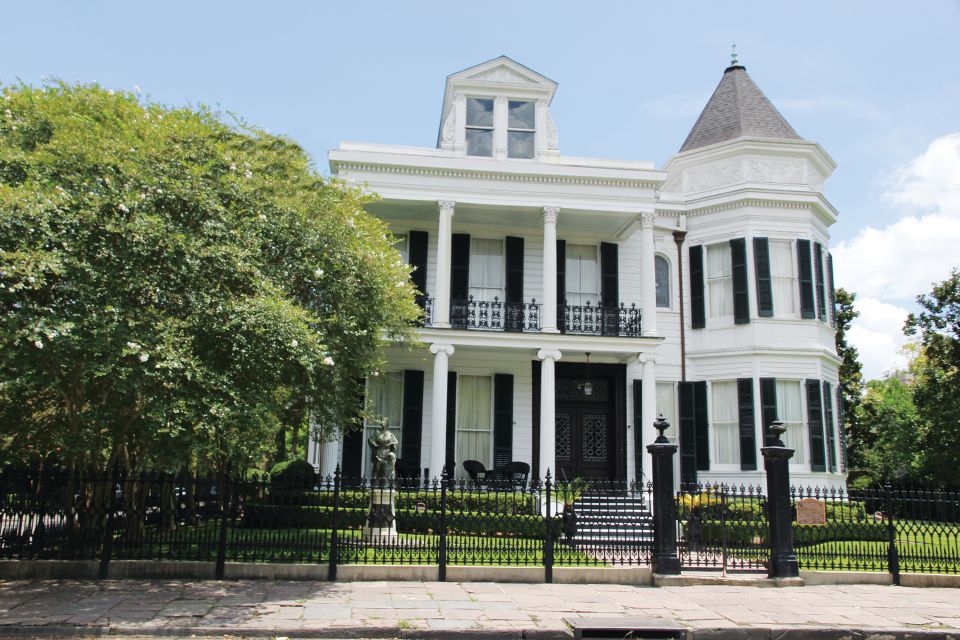 New Orleans: 2-Hour 15-Minute City and Cemetery Tour by Bus - Who This Tour Is Best For