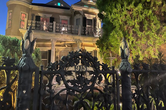 New Orleans : Best of Ghost & Voodoo Experience Walking Tour - Breaking Down the Experience: What to Expect