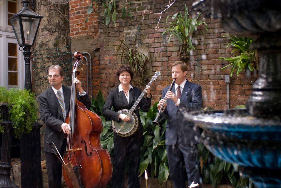 New Orleans: 'Court of Two Sisters' Jazz Brunch Buffet - Who Will Love This Experience?