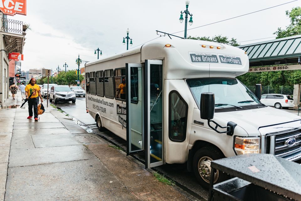 New Orleans: Dead of Night Ghosts and Cemetery Bus Tour - FAQ