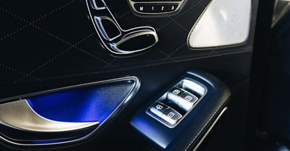 New Orleans: Luxury Limousine Transportation Service - Key Points