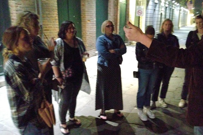 New Orleans Original True Crime Pub Crawl - The Guides Make the Difference