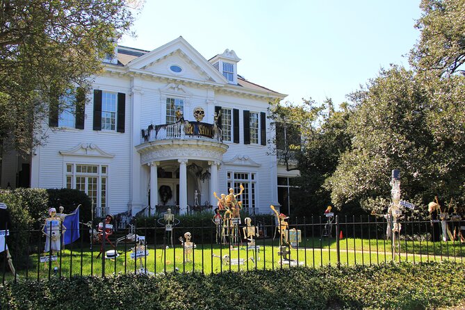 New Orleans Private City and Cemetery Tour - Up to 24 Passengers - In-Depth Review of the Tour Experience