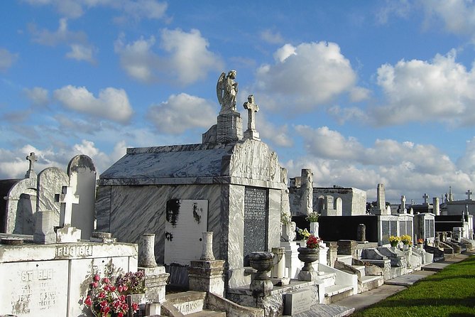 New Orleans Small-Group City and Cemetery Tour with Hotel Pickup - The Sum Up