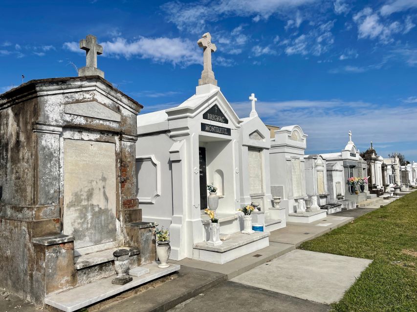 New Orleans: St. Louis Cemetery #3 Guided Walking Tour - Exploring St. Louis Cemetery #3: A Closer Look