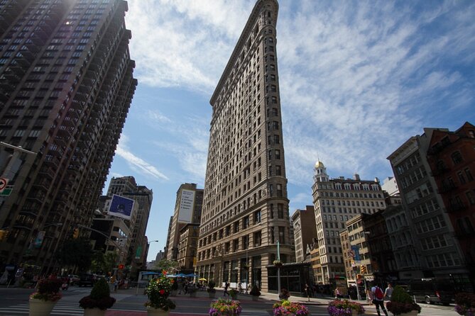 New York Celebrity Chef Self Guided Tour and Exploration Game - What to Expect at Each Stop