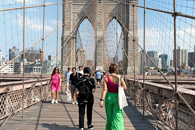New York City Brooklyn Bridge Self Guided Game and Tour - Why Consider This Tour?