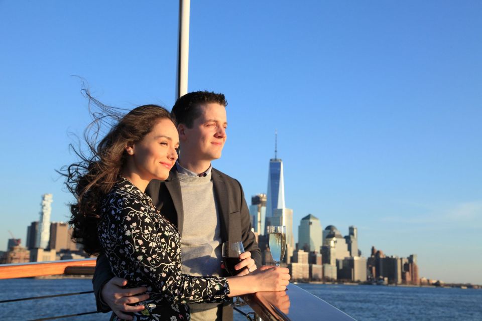 New York City: Champagne and Cheese Pairing Cruise - The Vintage Yacht Atmosphere