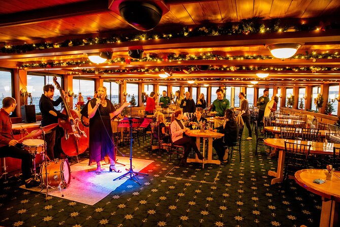 New York City Cocoa and Carols Holiday Cruise - Is It Worth the Price?