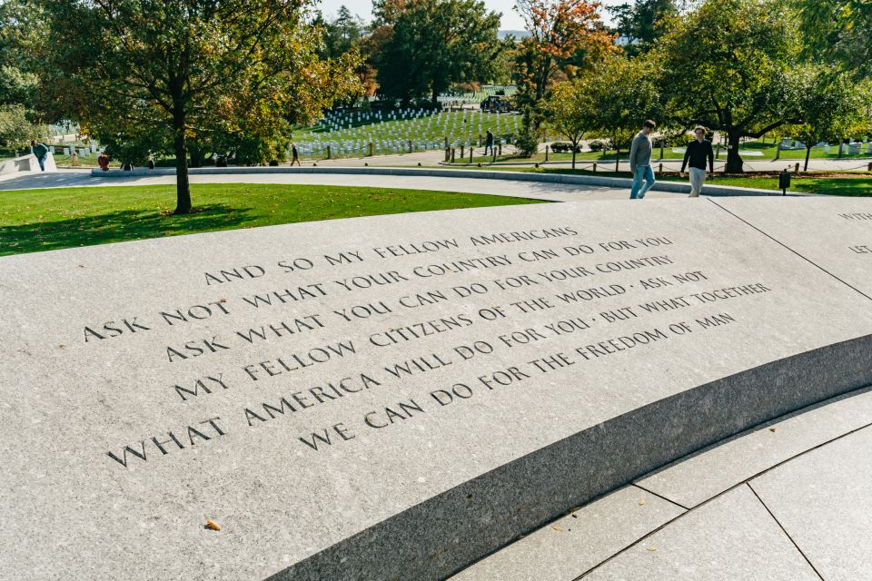 New York City: Full-Day Washington DC City Highlights Tour - The Experience in Detail