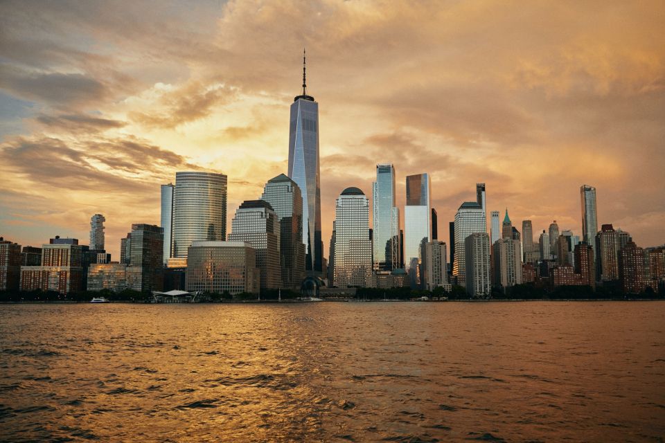 New York City: Gourmet Dinner Cruise with Live Music - An Overview of the Experience
