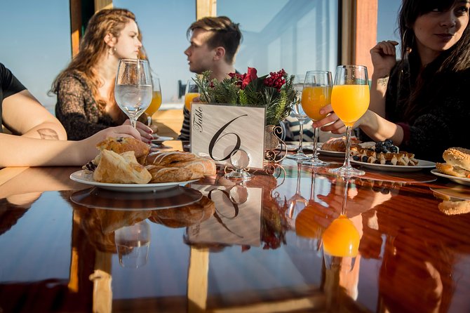 New York City Holiday Brunch Cruise on Classic Boat - Why This Tour Works