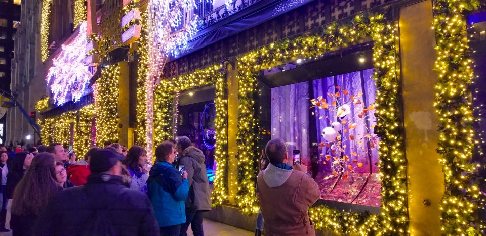 New York City: Holiday Lights Extravaganza Walking Tour - What Makes This Tour Stand Out?