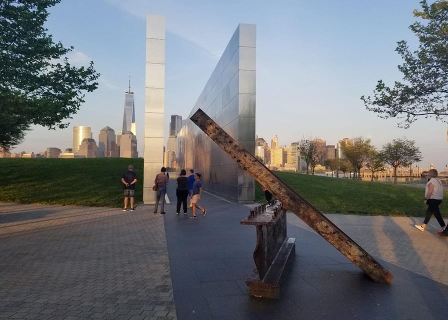 New York City Night Views - A panoramic hop-on-hop-off tour - A Deep Dive into the Tour Experience