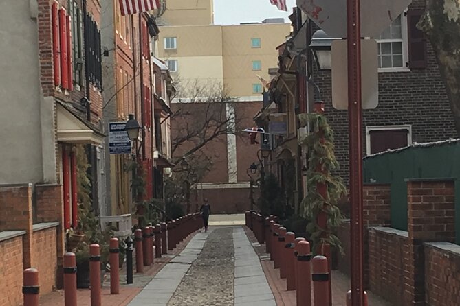 New York City Philadelphia and Amish Community Tour 1 Day - Key Points