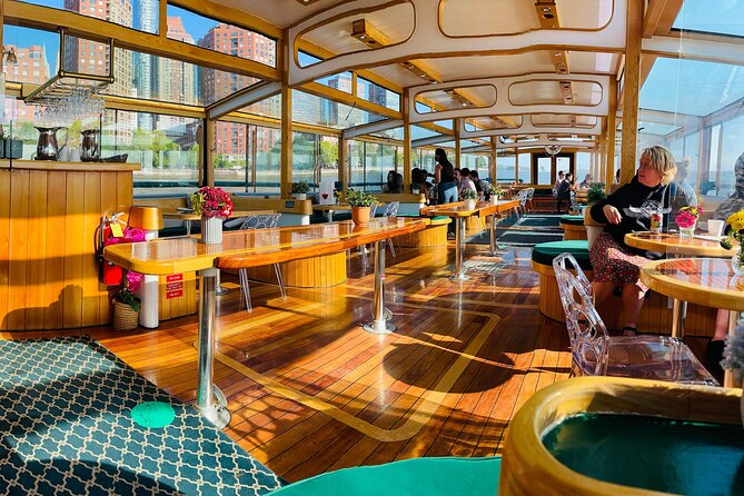 New York City Sightseeing and Seals Boat Tour - Key Points
