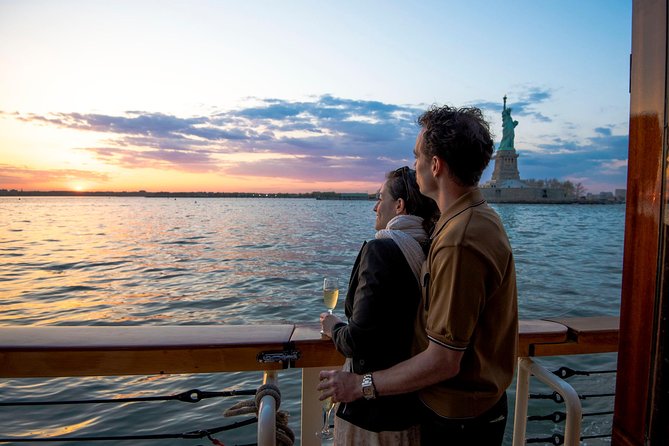 New York City Sunset Cruise on a Yacht - Who Will Love This Experience?