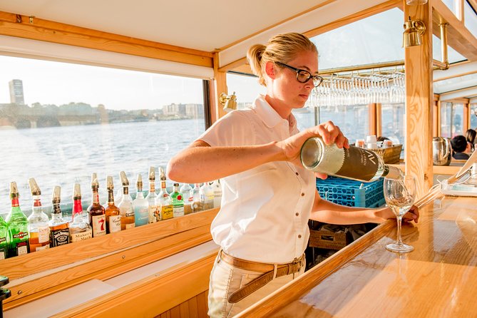 New York City Sunset Cruise on a Yacht - FAQ
