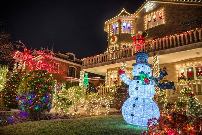 New York: Dyker Heights Christmas Lights Guided Tour - The Realities of the Tour: Authentic Insights and Pitfalls
