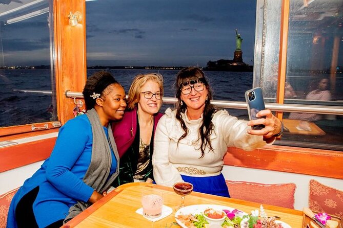 New York Harbor Live Holiday Jazz Cruise - A Detailed Look at the Experience