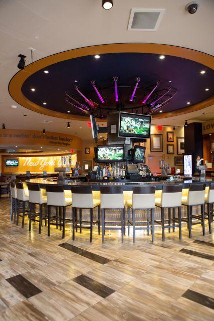 New York: Meal at Hard Rock Cafe Yankee Stadium - FAQs