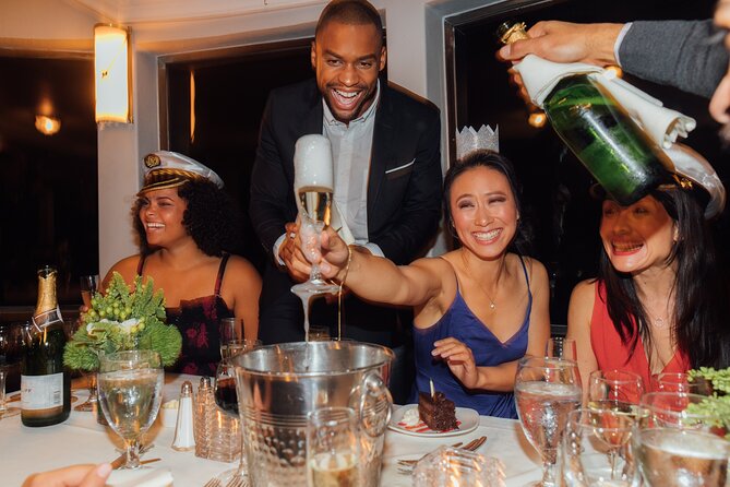 New York Pier 15 New Year's Eve Buffet Dinner Cruise - What Reviewers Are Saying