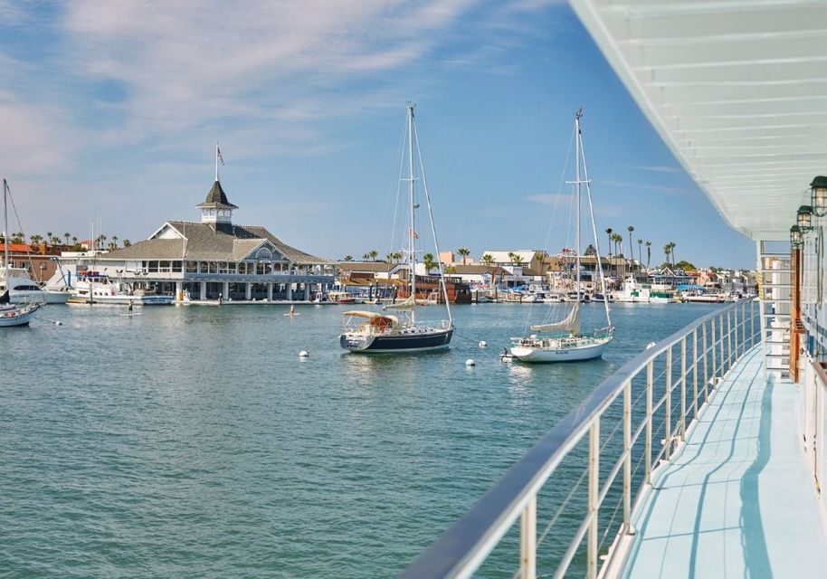 Newport Beach: Christmas Day Buffet Brunch or Dinner Cruise - An In-Depth Look at the Experience