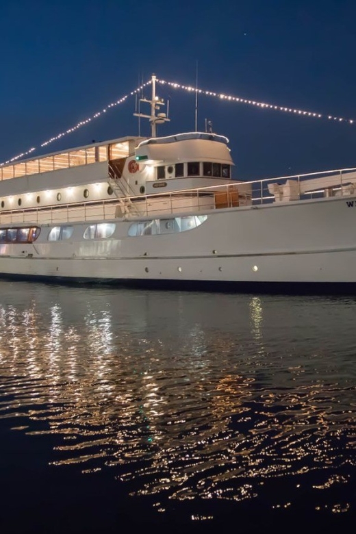 Newport Beach: Christmas Day Buffet Brunch or Dinner Cruise - FAQ