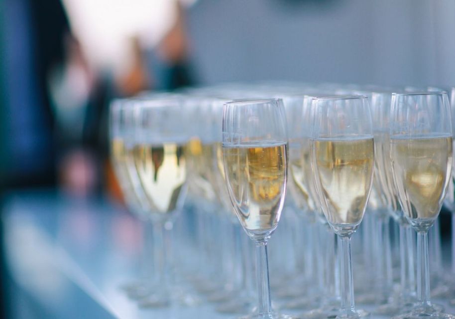 Newport Beach: Christmas Eve Buffet Brunch or Dinner Cruise - FAQ