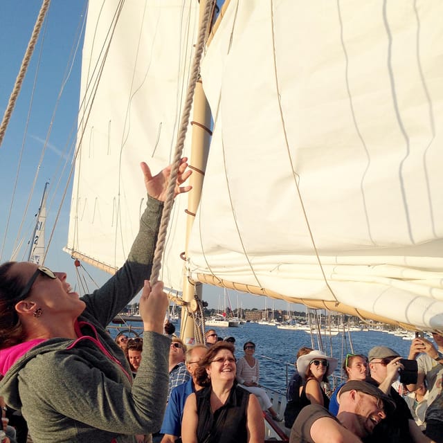 Newport: Day Sail on Narragansett Bay aboard Aquidneck - Key Points
