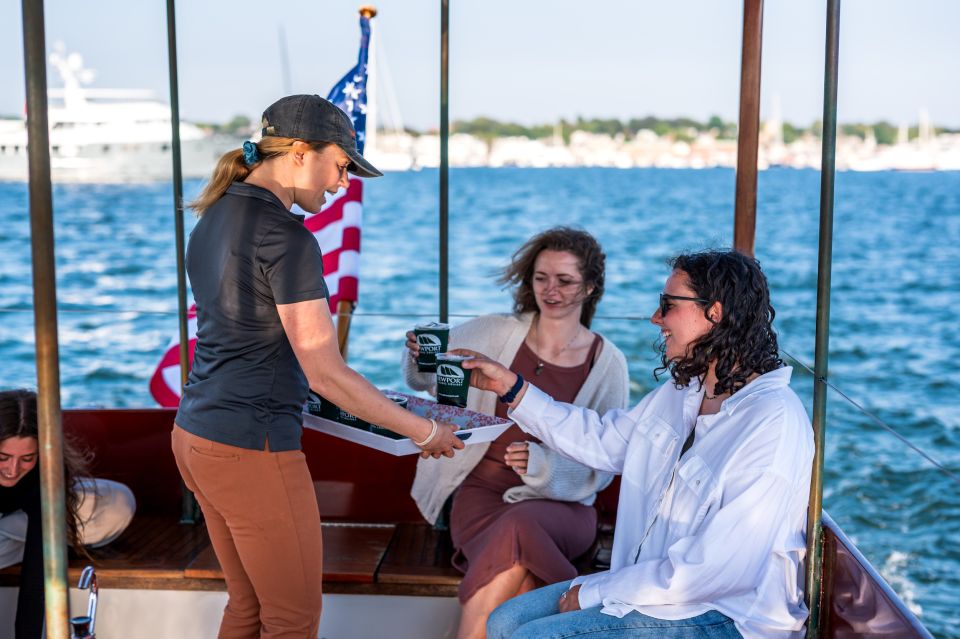 Newport: Yacht Sightseeing Cruise - A Well-Balanced Experience