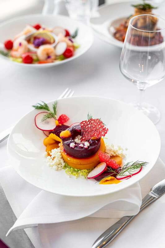 Niagara Falls, Canada: Dining Experience at The Watermark - Who Will Love It?