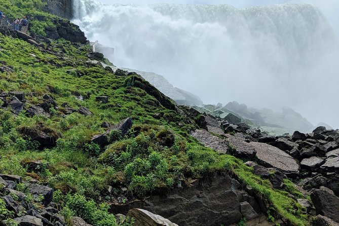 Niagara Falls Canadian Side Tour and Maid of the Mist Boat Ride Option - FAQ